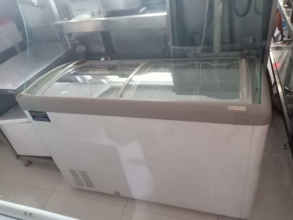 Freezer – Jual Beli Barang Bekas Restoran