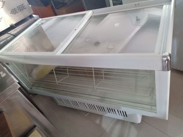 Freezer – Jual Beli Barang Bekas Restoran